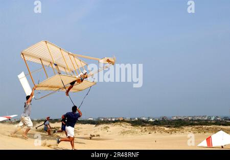 US Navy Lt Cmdr. Klas Stock Photo - Alamy