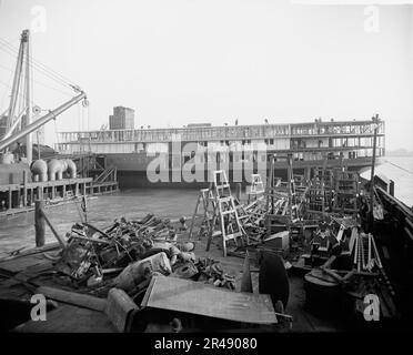 Detroit, Michigan, USA. 20th Dec, 2024. Members of the Teamsters Union ...