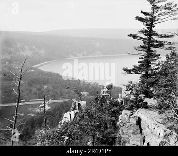 Devil's Lake, Wisconsin, between 1880 and 1899 Stock Photo - Alamy