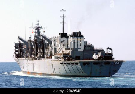 CRUISER, ship, UNREP Stock Photo - Alamy