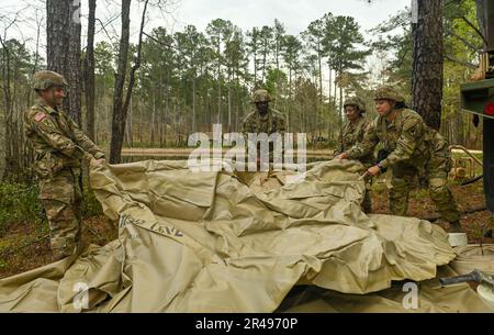 The Army National Guard water purification team from the 125th ...