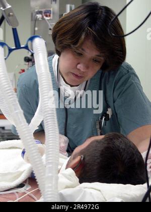 U.S. Navy Intensive Care Unit nurses, from the Naval Medical Center in ...