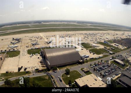 US Navy An aerial view of the Andrews Air Force Base flight line from ...