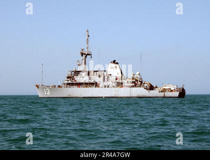 US Navy The mine countermeasure ship USS Stock Photo - Alamy