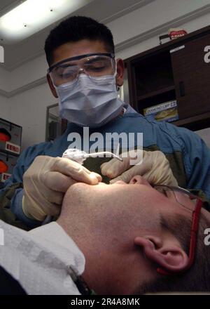 US Navy Dental Technician Stock Photo - Alamy