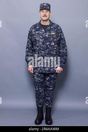 US Navy The Navy introduced a set of concept working uniforms for ...