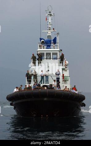 US Navy Commodore of Commander Task Force Six Seven (CTF-67) Capt. left ...