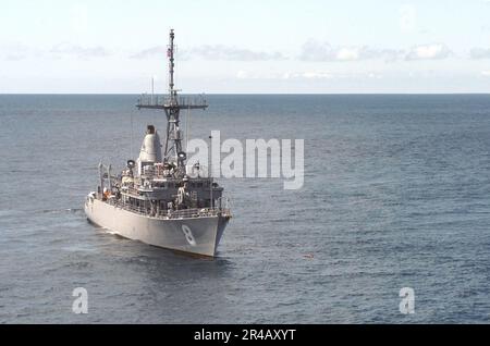 The mine warfare countermeasure ship USS Devastator (MCM 6) U.S. Navy ...