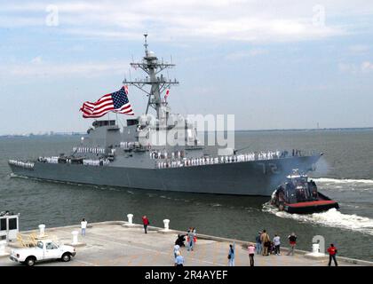 USS Mahan (DDG-72 Stock Photo - Alamy