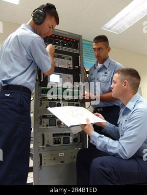 U.S. Navy Cryptologic Technician Maintenance 3rd Class Zenia Walker ...