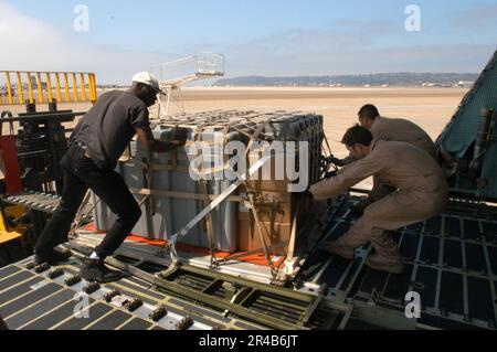 US Navy The Navy's Deep Submergence Unit Submarine Rescue Chamber (SRC ...