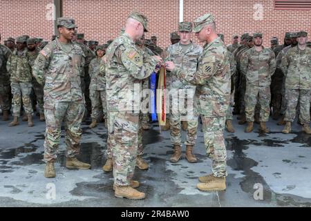 Soldiers assigned to the 135th Quartermaster Company, 87th Division ...