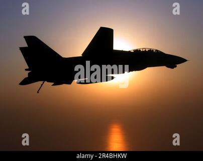 US Navy An F-14D Tomcat holds in the landing pattern with its tailhook ...