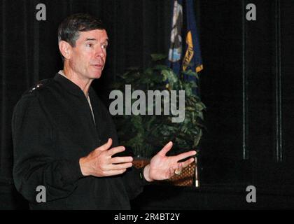US Navy Commander Naval Submarine Forces, Vice Admiral Chuck Munns ...