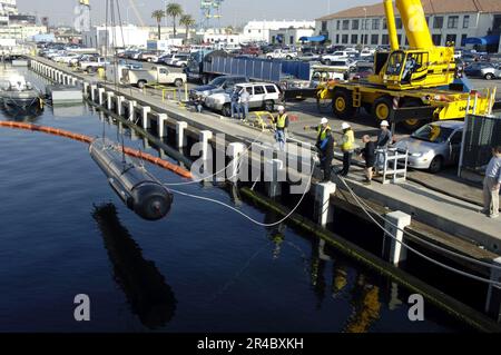 US Navy he Seahorse-class Autonomous Underwater Vehicle (AUV) is ...