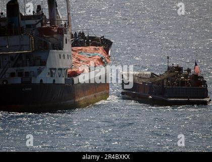 Landing Craft Unit (LCU) 1663, assigned to the USS Mesa Verde (LPD-19 ...
