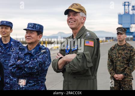 Japanese Admiral Akira Saito (L) Commander in Chief, Self Defense Fleet ...