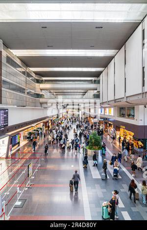 View along the interior of the domestic terminal 1 at Haneda Tokyo ...