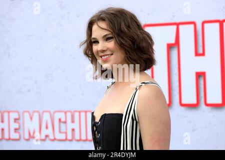 Jess Gabor bei der Premiere des Kinofilms 'The Machine' im Regency ...