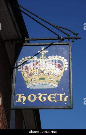 Crown Hotel, High Street, Amersham, Buckinghamshire Stock Photo - Alamy