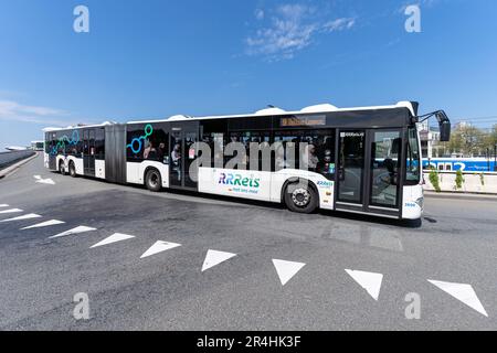 RRReis Mercedes-Benz CapaCity articulated bus at Zwolle Centraal bus ...