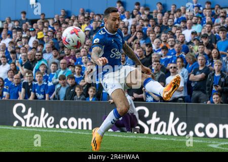 Dwight McNeil of Everton with the ball during the Premier League match ...