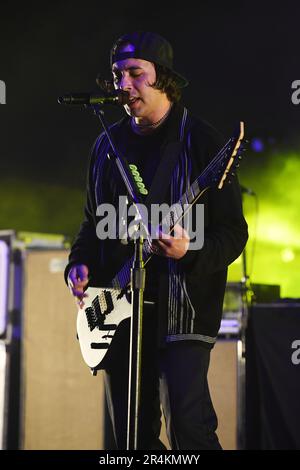 BOCA RATON - MAY 27: Vic Fuentes of Pierce the Veil performs during The ...