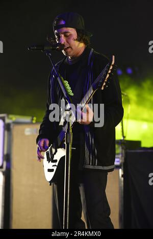 BOCA RATON - MAY 27: Vic Fuentes of Pierce the Veil performs during The ...
