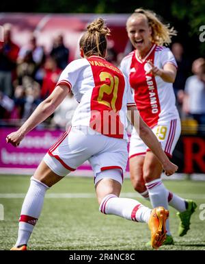 AMSTERDAM - (l-r) Rosa van Gool of Ajax, Referee Maria Caputi during ...