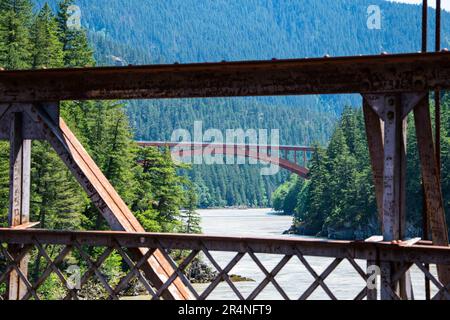 Alexandra Bridge taken from the historic Alexander Bridge in Spuzzum ...