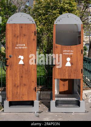 Tree urinal in public toilet Stock Photo - Alamy