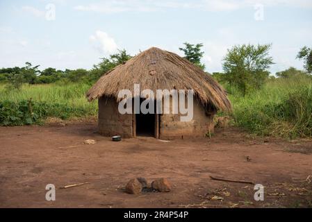 Adobe mud huts with grass roofs, Gulu, Northern Uganda, africa Stock ...