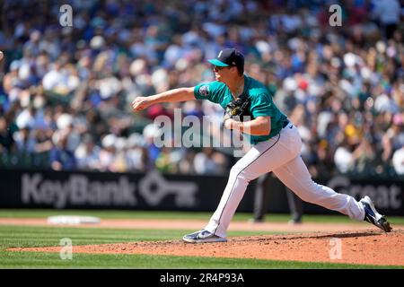 Seattle Mariners relief pitcher Justin Topa throws against the Detroit ...