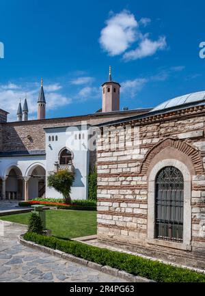 Türkiye, Turkey, Istanbul, Topkapi Palace, Harem, eunuch figure Stock ...