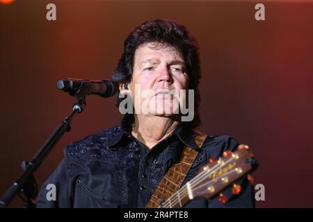 Marty Raybon of Shenandoah during the Country Thunder Music Festival on ...