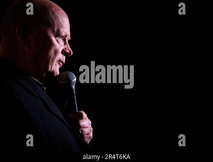 Mad Ron stand-up comedian, Joker Comedy Club, Chalkwell Park Rooms ...