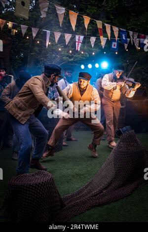 Old Time Sailors performing at Trebah Garden Amphitheatre in Cornwall ...