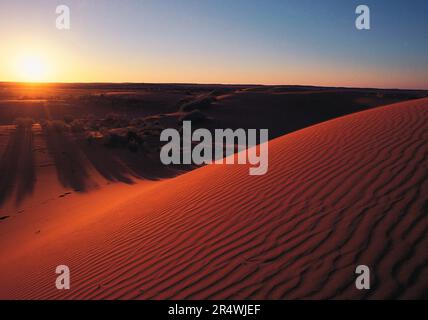 Australia. Red Centre. Simpson Desert sand dunes Stock Photo - Alamy