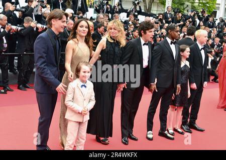 Cast members of the film 'Along Came Love' ('Le temps d'aimer'): Paul ...