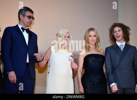 Cast members of the film 'L'été dernier': Catherine Breillat, Léa ...