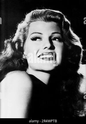 1947 , USA : The movie actress RITA HAYWORTH ( 1918 - 1987 ) with LARRY ...