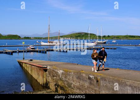 Oban, Scotland, UK. 30th May 2023. Glorious warm and sunny weather in ...