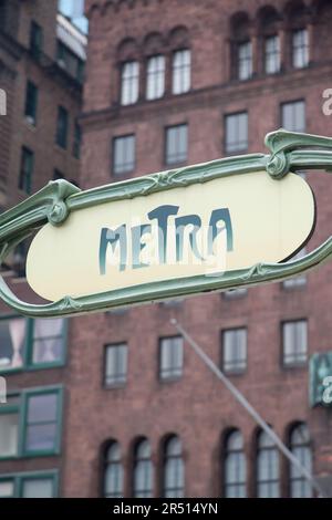 Chicago Metra sign, Illinois, USA Stock Photo - Alamy