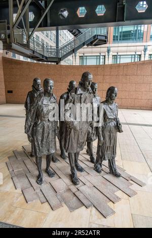 Broadgate Exchange Square and Arena statue Stock Photo - Alamy