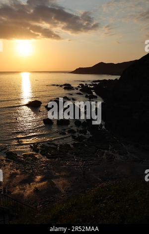 Sunset at Combesgate Beach, Mortehoe, Devon Stock Photo - Alamy