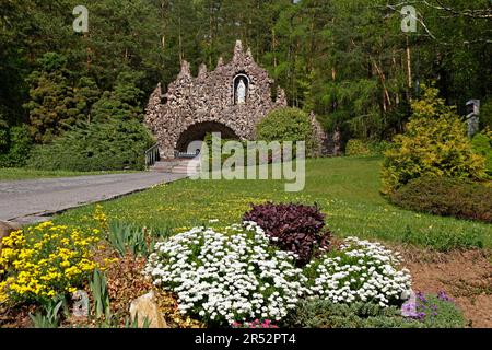 Mariengrotte, Bad Salzschlirf, County of Fulda, Hesse, Statue of the ...