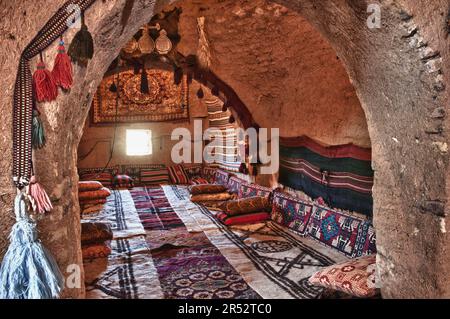 Interior of traditional beehive mud house, mud houses, mud hut, Harran ...