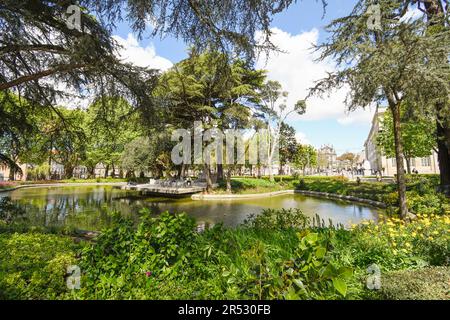 Porto park, view of tourists enjoying the panoramic view of the Douro ...