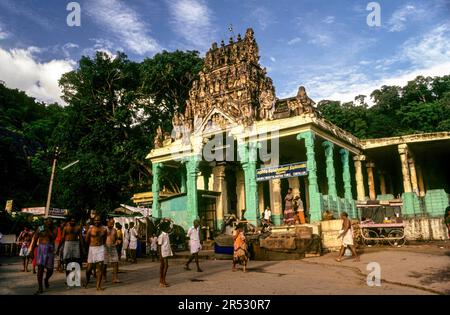 Thirukuttralanathar Swamy Siva Temple in Courtalam Kutralam Kuttalam ...