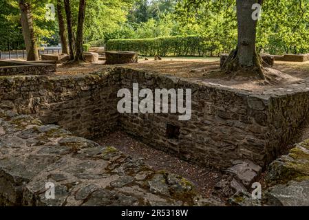 Ruins, foundation walls, cellars, wells, cisterns, remains of camp ...